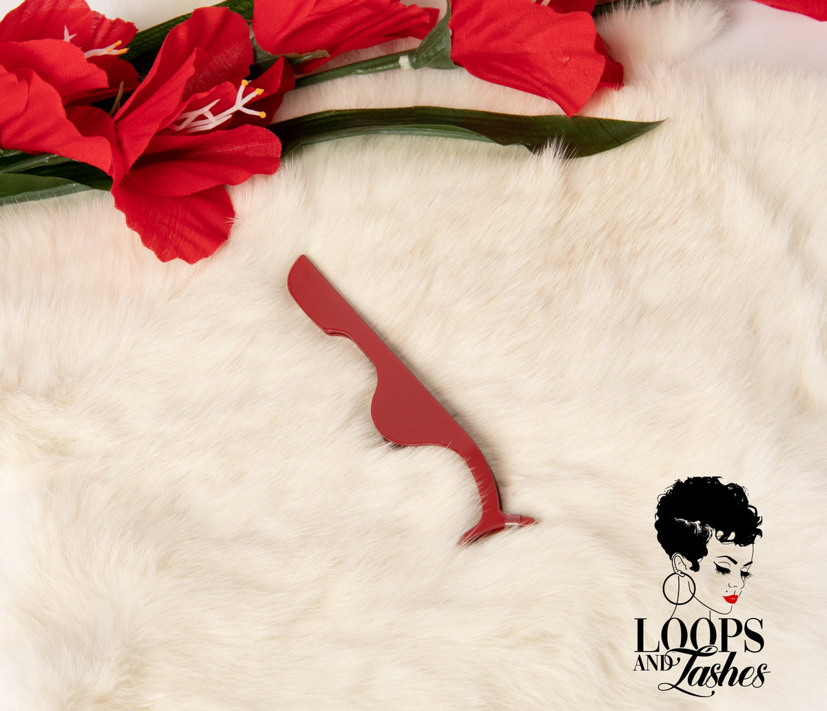 Lash Applicator – Loops and Lashes